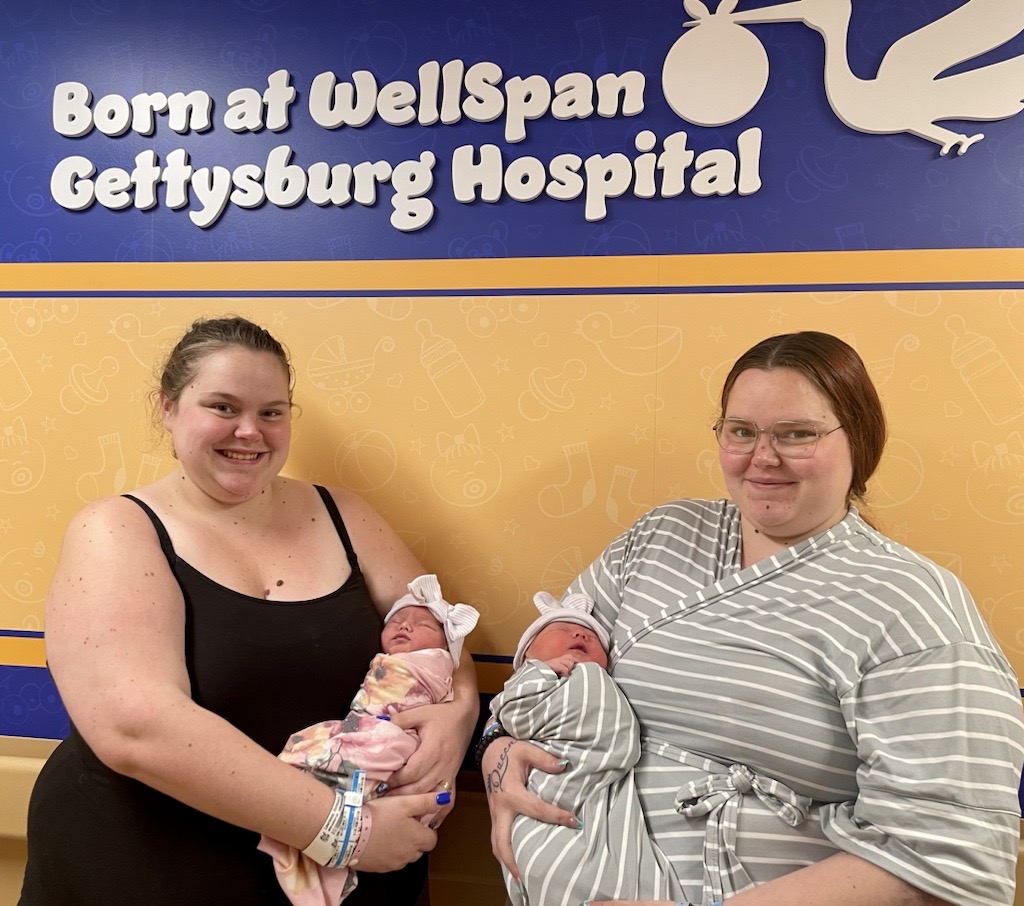 Twin Sisters Give Birth On The Same Day In The Same Hospital